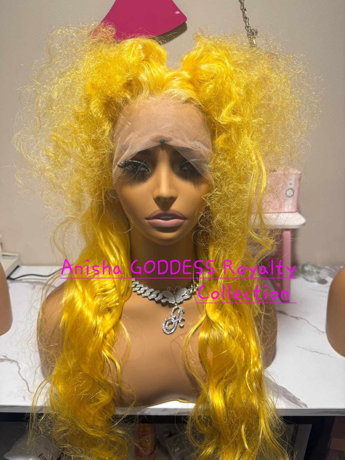 A me name Ivãñy ***32 Inch Yellow 13x4 HD Lace Frontal Wigs, 100% Huma ...
